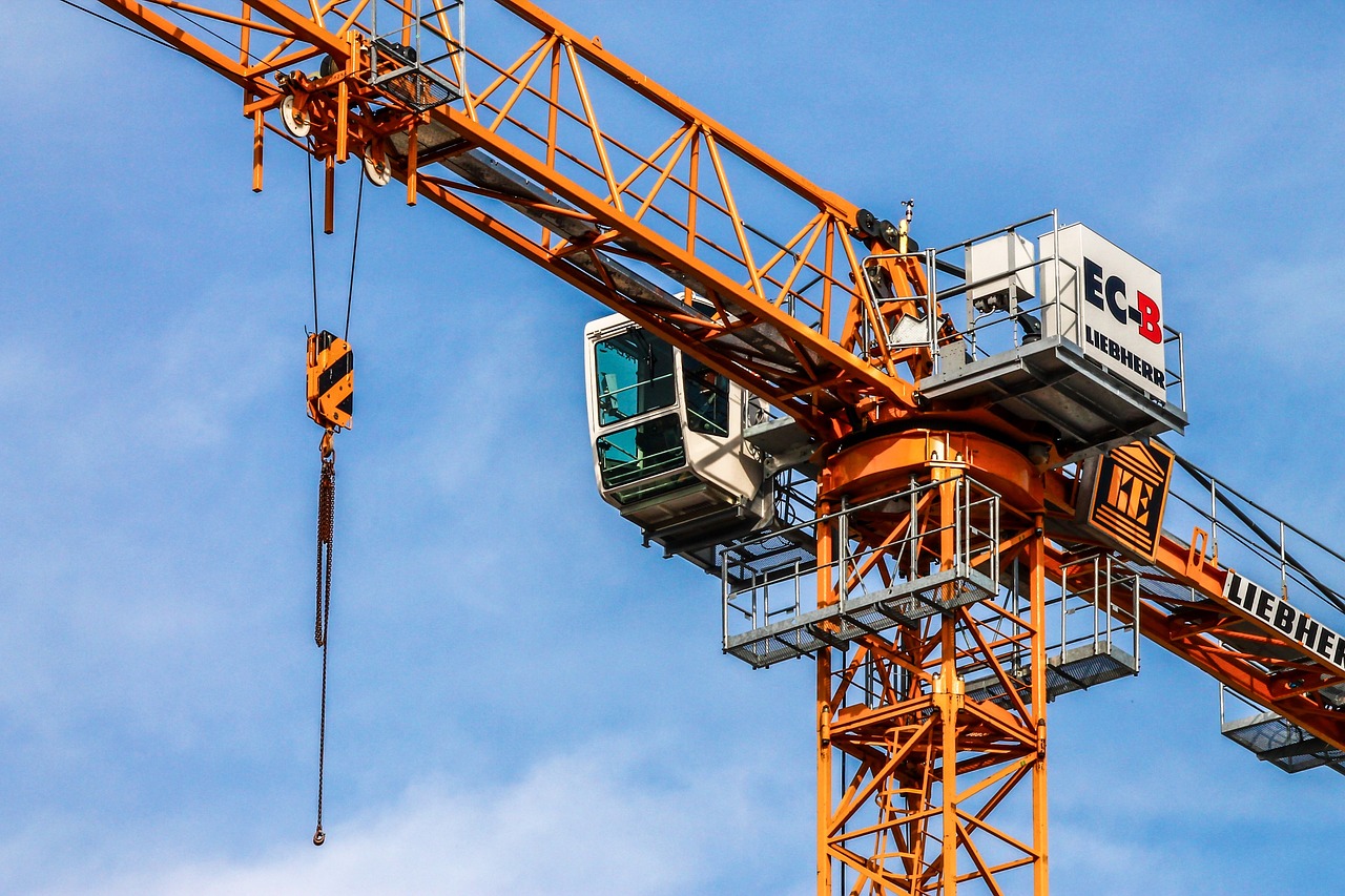 3 choses à savoir avant de louer une grue à tour | Batipôle