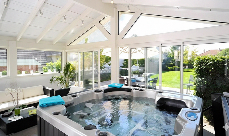 Vie & Véranda: high-performance double glazing for custom-made verandas