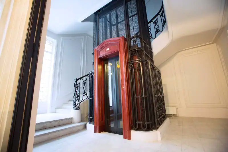 Modernisation des immeubles haussmanniens : L'ascenseur comme levier de ...