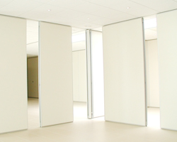 Le mur mobile : une solution efficace pour un espace modulable | Batipôle